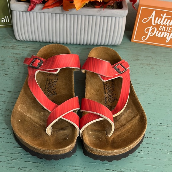 birkis by birkenstock | Shoes | Birkis By Birkenstock Sandals Sz 5 ...